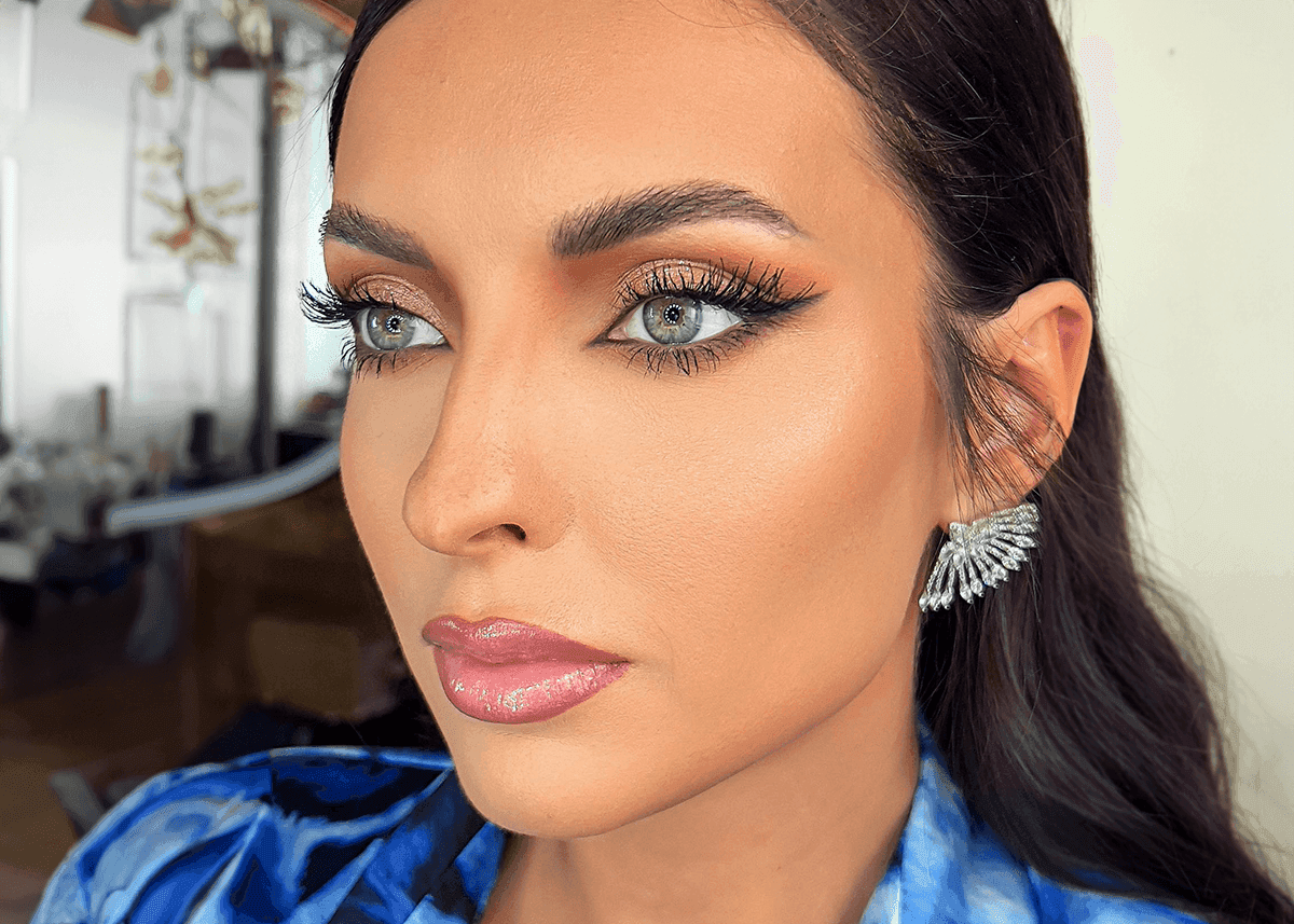 Siren Eyes Makeup: Tips and Tricks for a Dazzling and Alluring Look - PVB