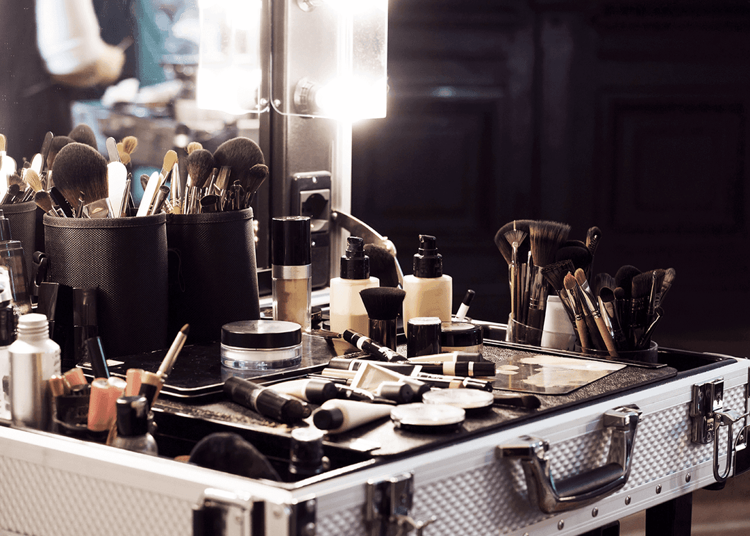 Stage Makeup Secrets: Your Comprehensive Guide to a Show-Stopping Look ...