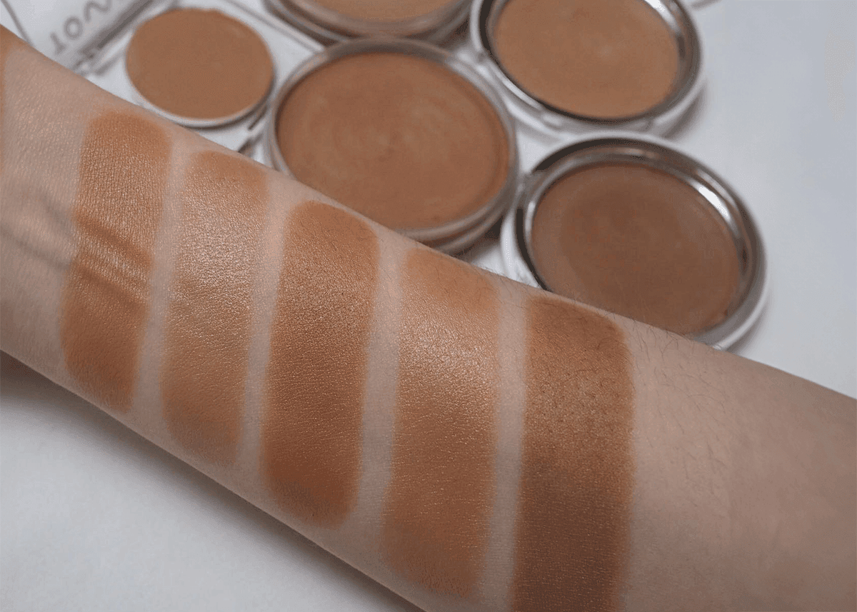 What Is Bronzer Makeup? A Beginner's Guide - PVB