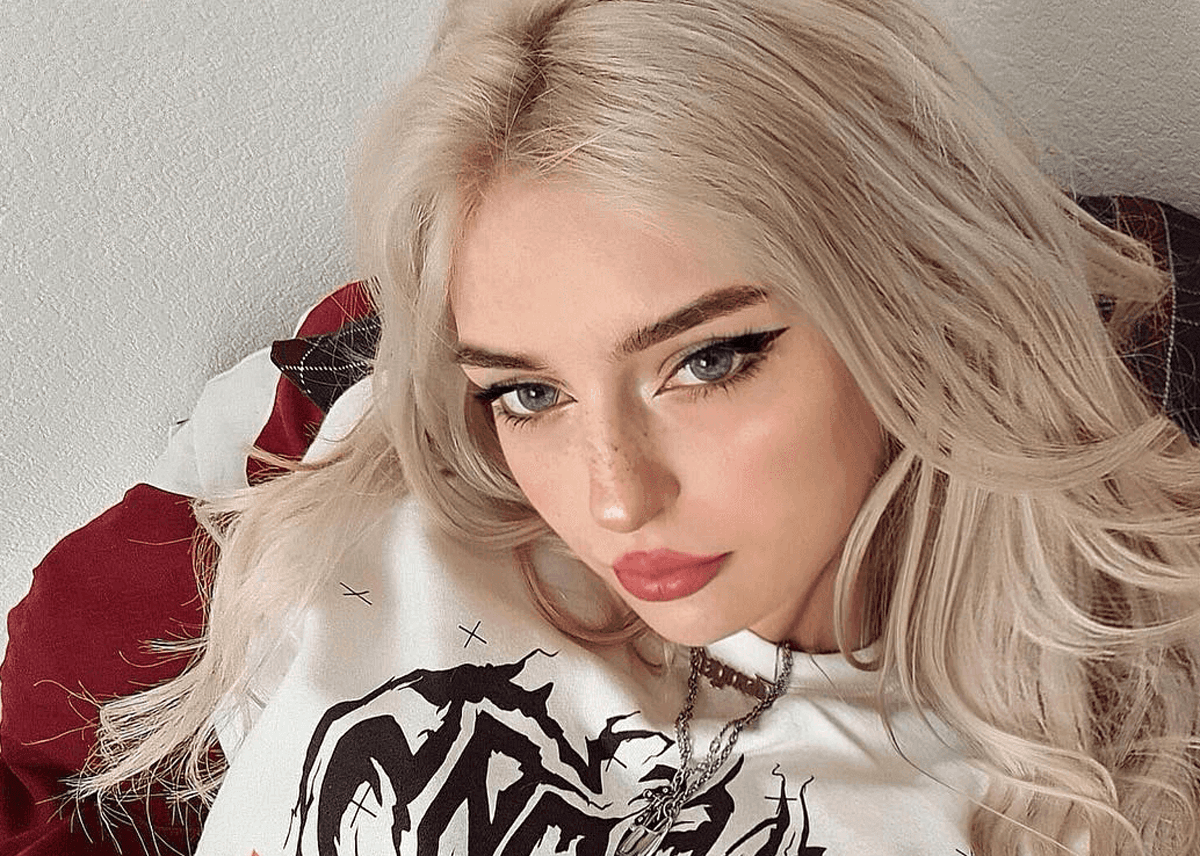 31 Best Egirl Makeup Looks to Try (Inspiration)